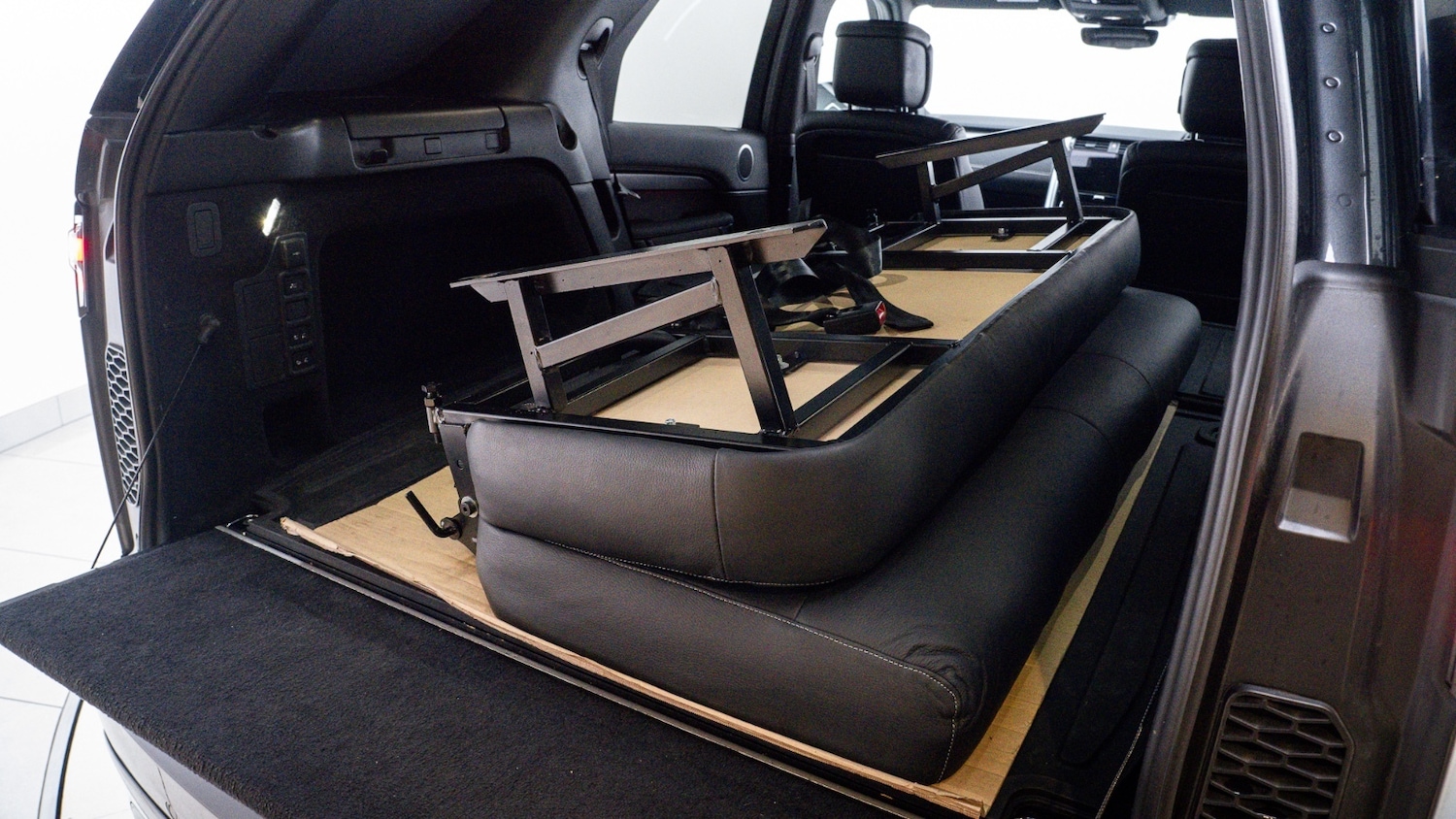 2024 LAND ROVER Discovery (24 Reg) 3.0 D300 HSE Dynamic Commercial ...