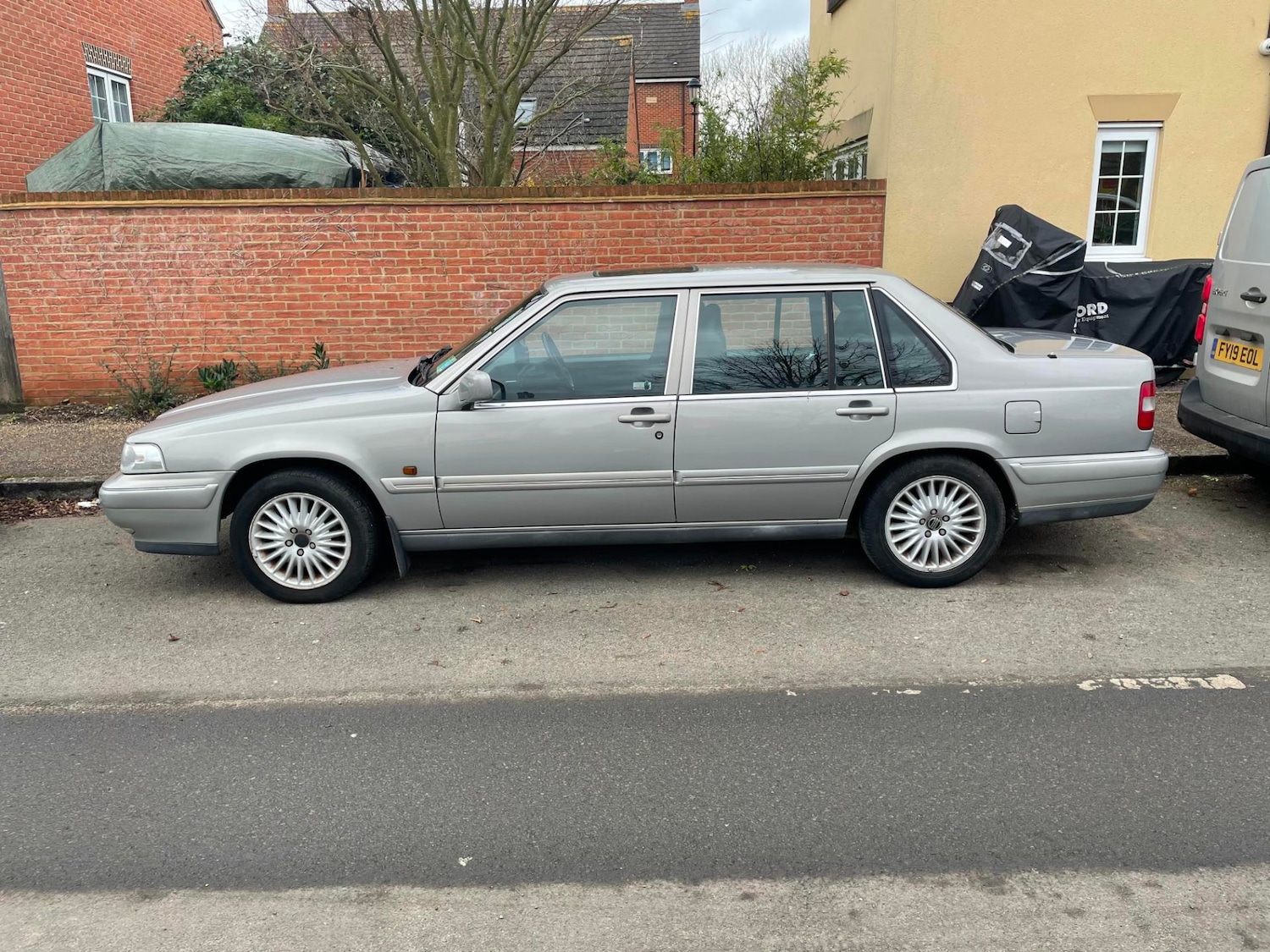 Classic Volvo 960 Cars for Sale | CCFS